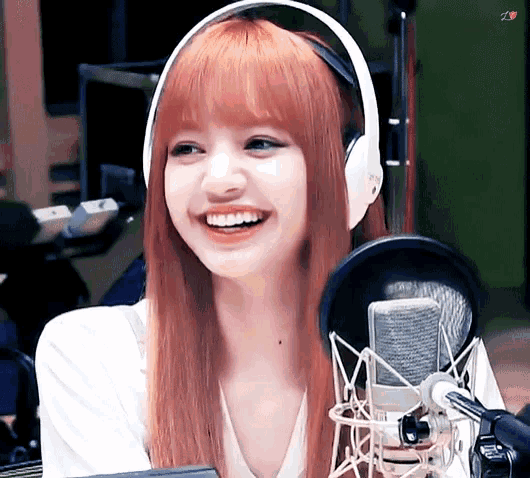 Lisa Laughing Lisa Laughing Black Pink Discover And Share S