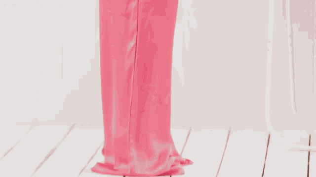 Model Pink Dress Model Pink Dress Smile Discover And Share S