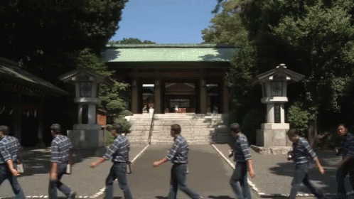 Temple Loop GIF - Temple Loop Walk - Discover & Share GIFs