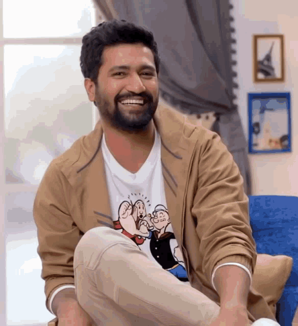 Vicky Kaushal GIF - Vicky Kaushal - Scopri e condividi GIF Vicky Kaushal GIF - Vicky Kaushal - Scopri e condividi GIF