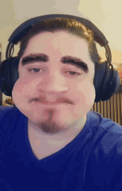 Streamer Twitch Streamer Twitch Hype Ищите файлы и обменивайтесь ими