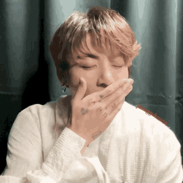 Jungkook Jungkook Yawning Jungkook Jungkook Yawning Jungkook Tired Descubre Y Comparte